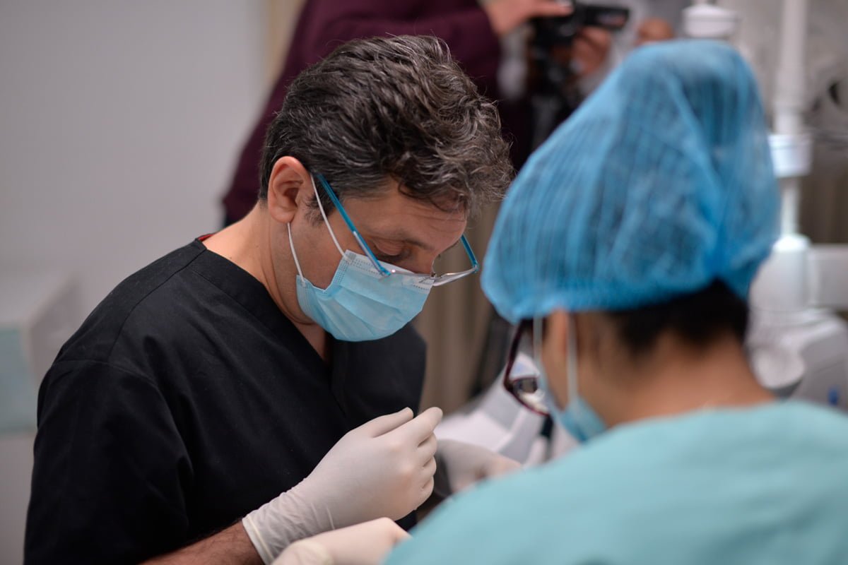 Dr Deramchi Chirurgien-dentiste, implantologue - Dentiste Alger centre